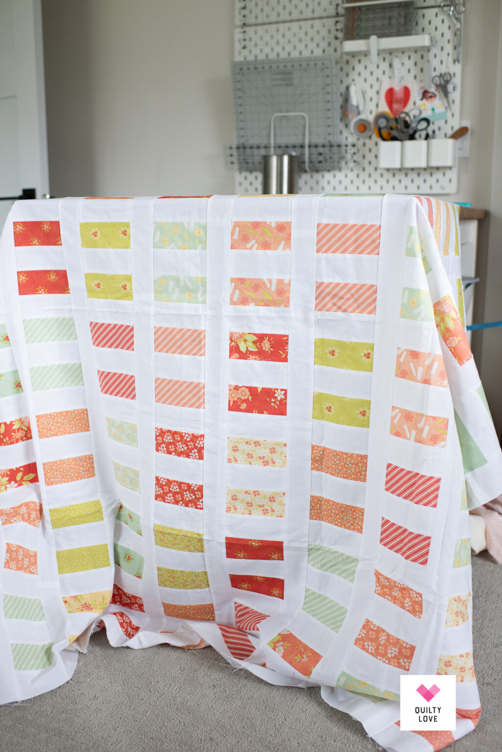 Coins quilt - a charm friendly quilt pattern - Quilty Love