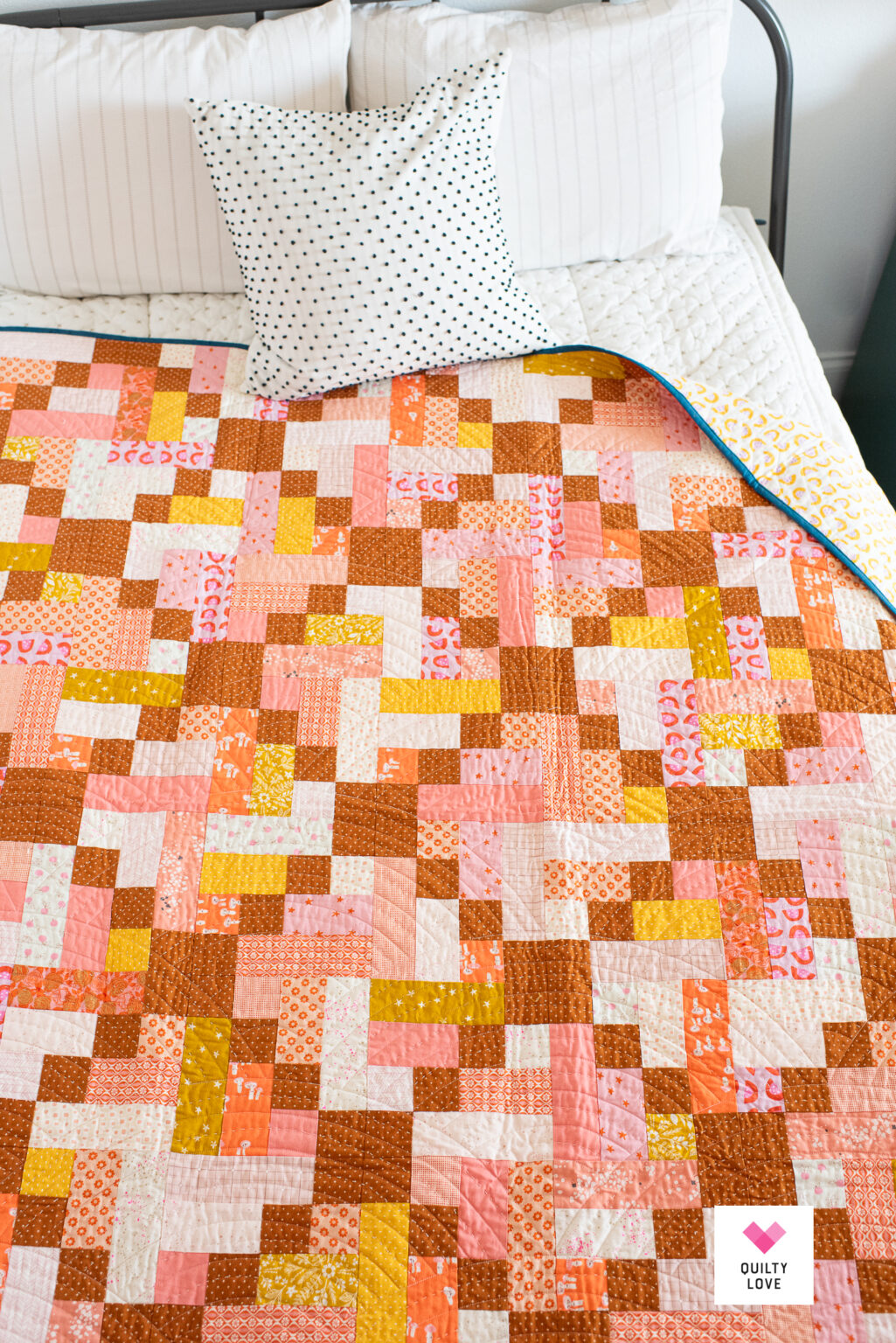 Scrappy Gems quilt - a stash friendly Irish chain quilt - Quilty Love