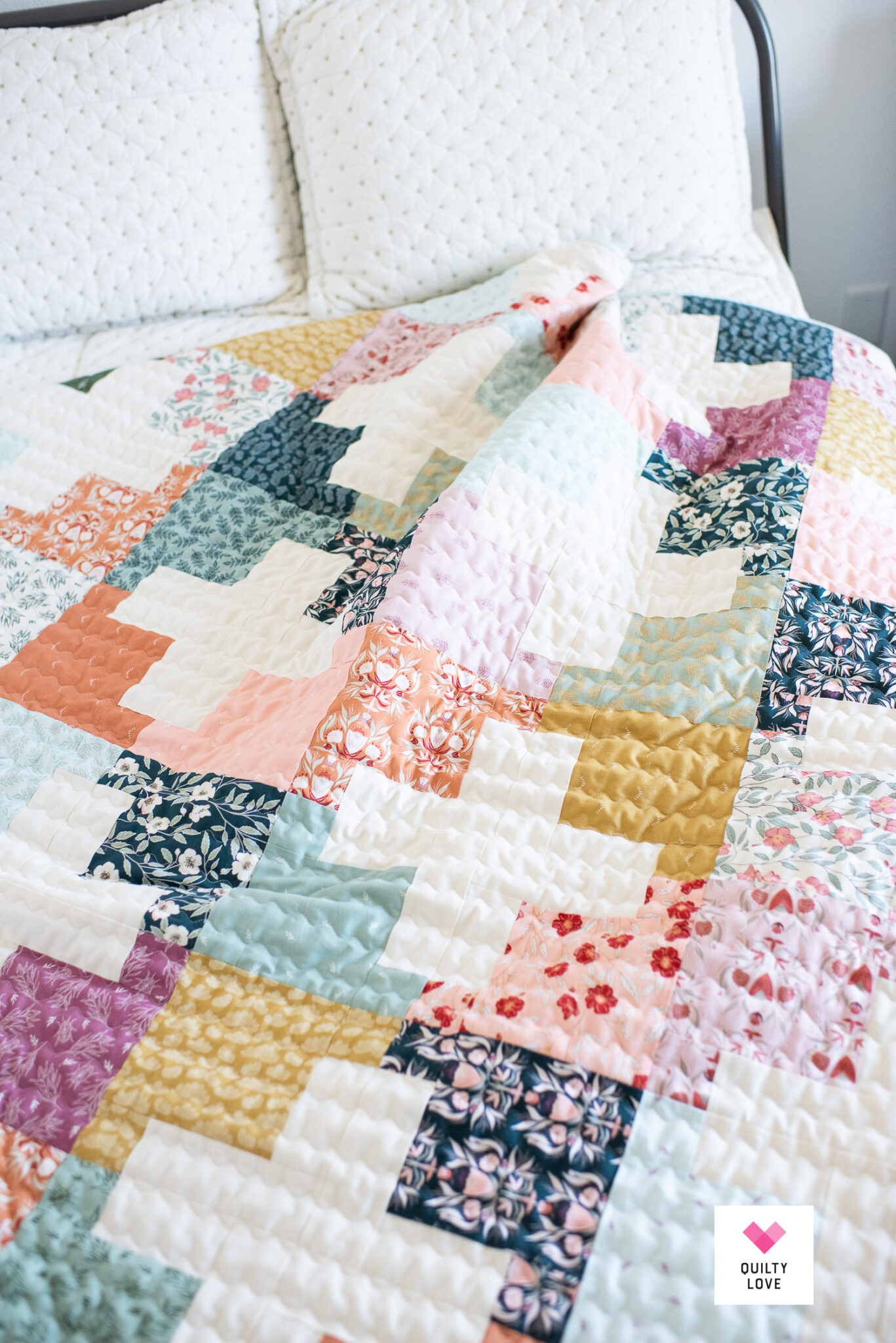 Plus Pop quilt pattern - a new stash friendly plus quilt - Quilty Love