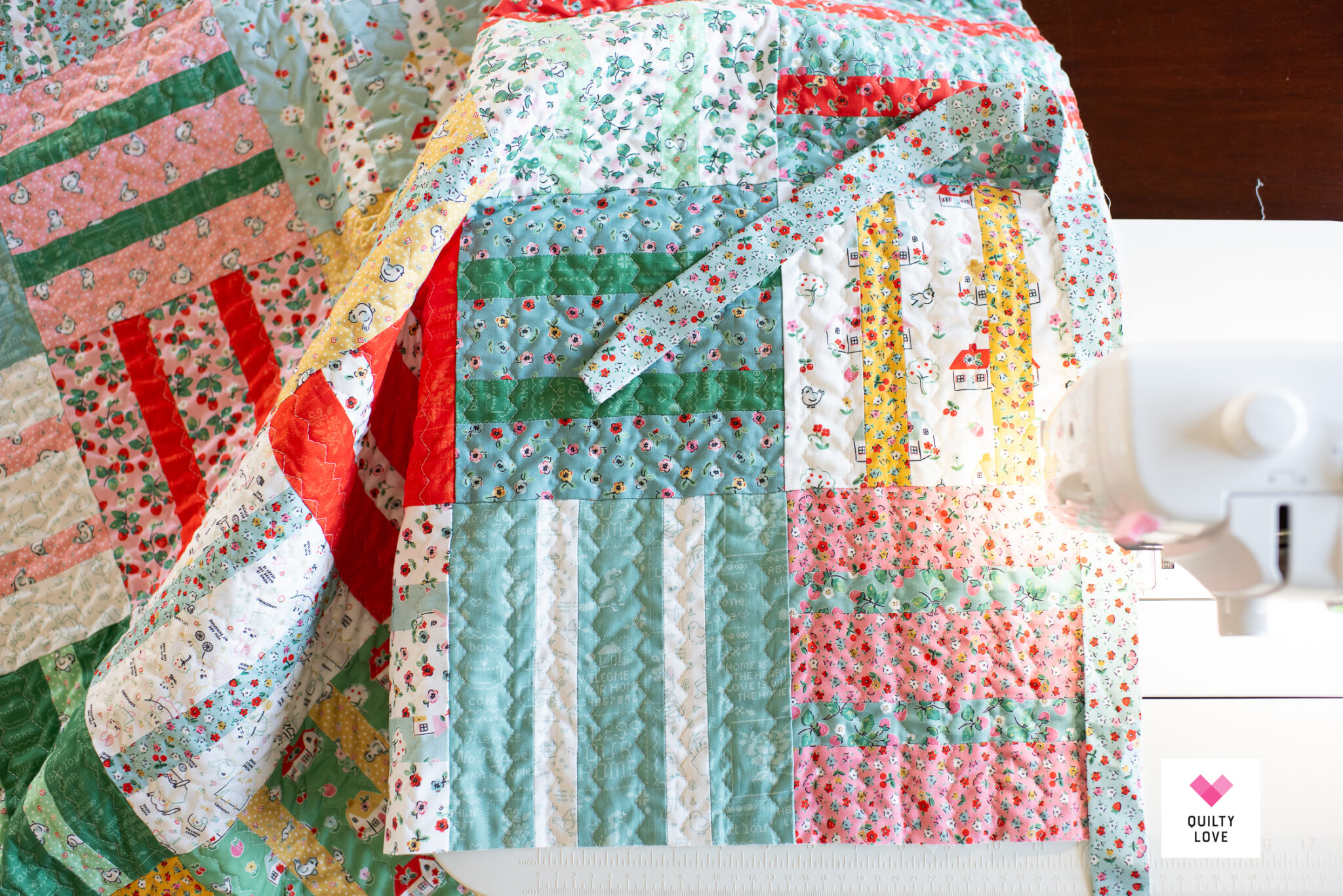 Poppie Cotton Home Sweet Home Cake Dash Quilt - Quilty Love