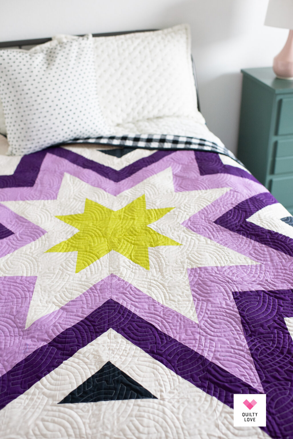 2025 Kona Color of the Year Expanding Stars Quilt - Quilty Love