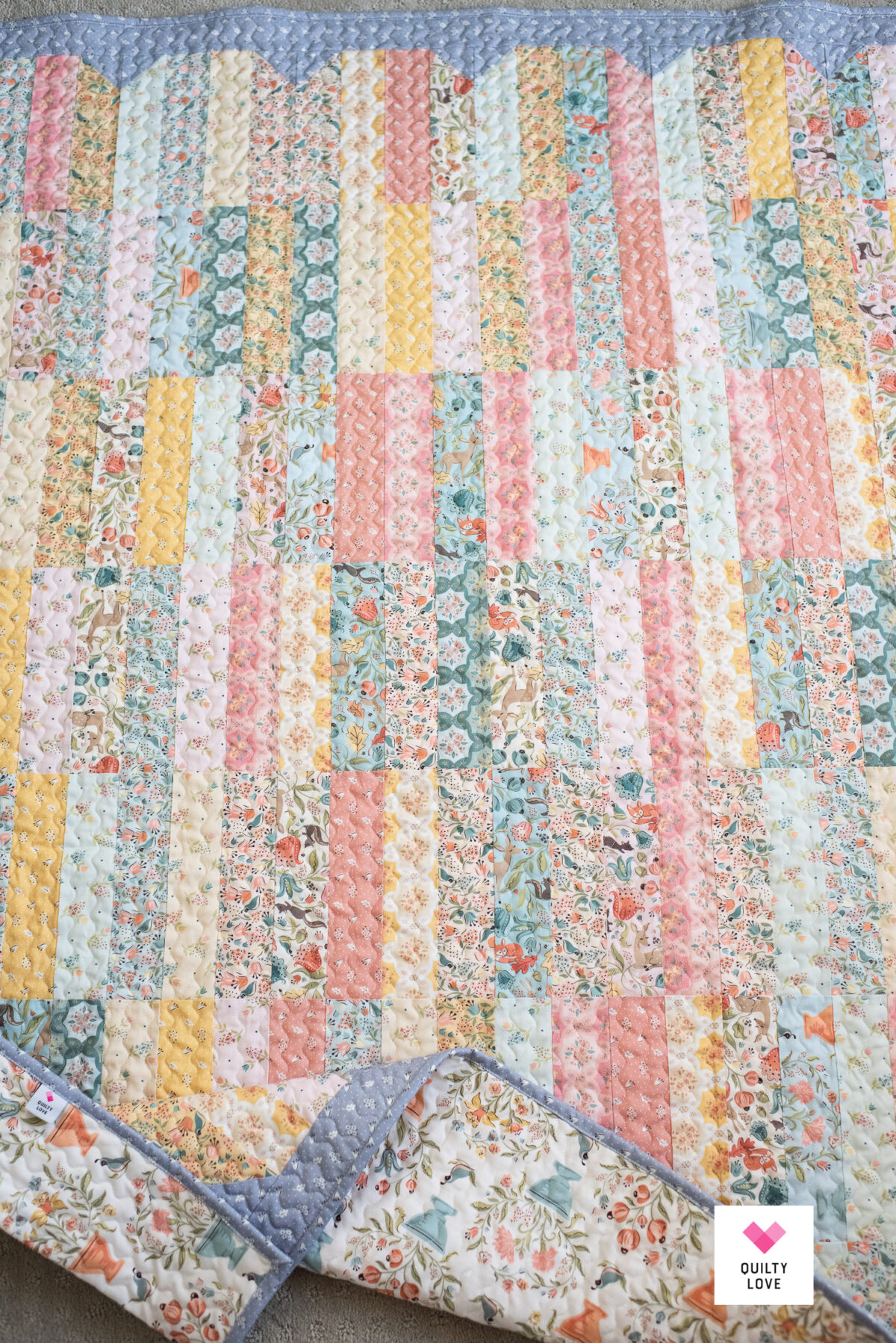 The Poppie Cotton Happy Scallops quilt - Quilty Love