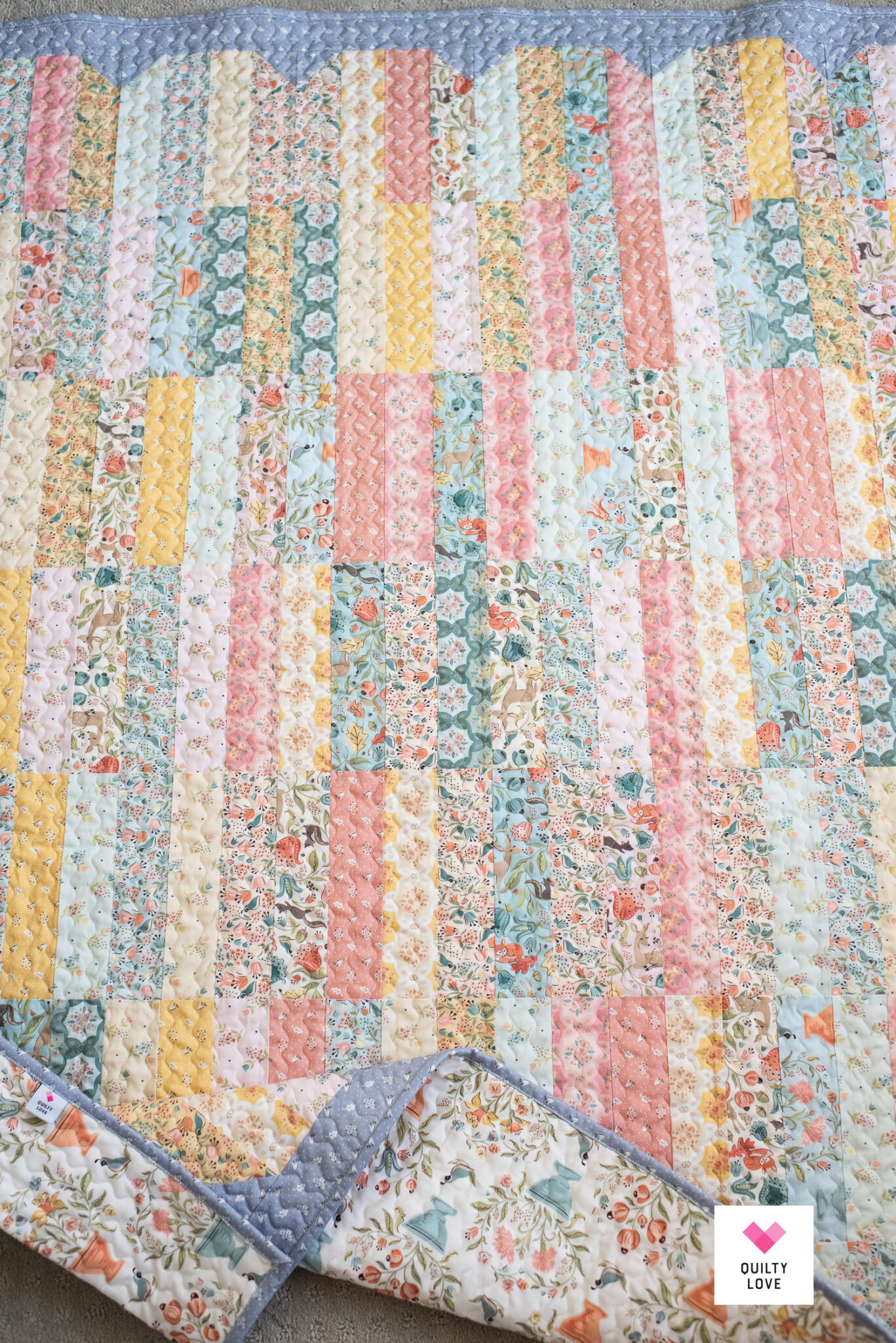 The Poppie Cotton Happy Scallops quilt - Quilty Love