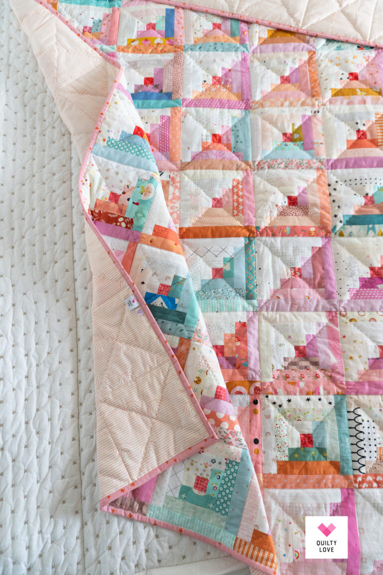 Scrap Stash Log Cabin quilt - free download - Quilty Love