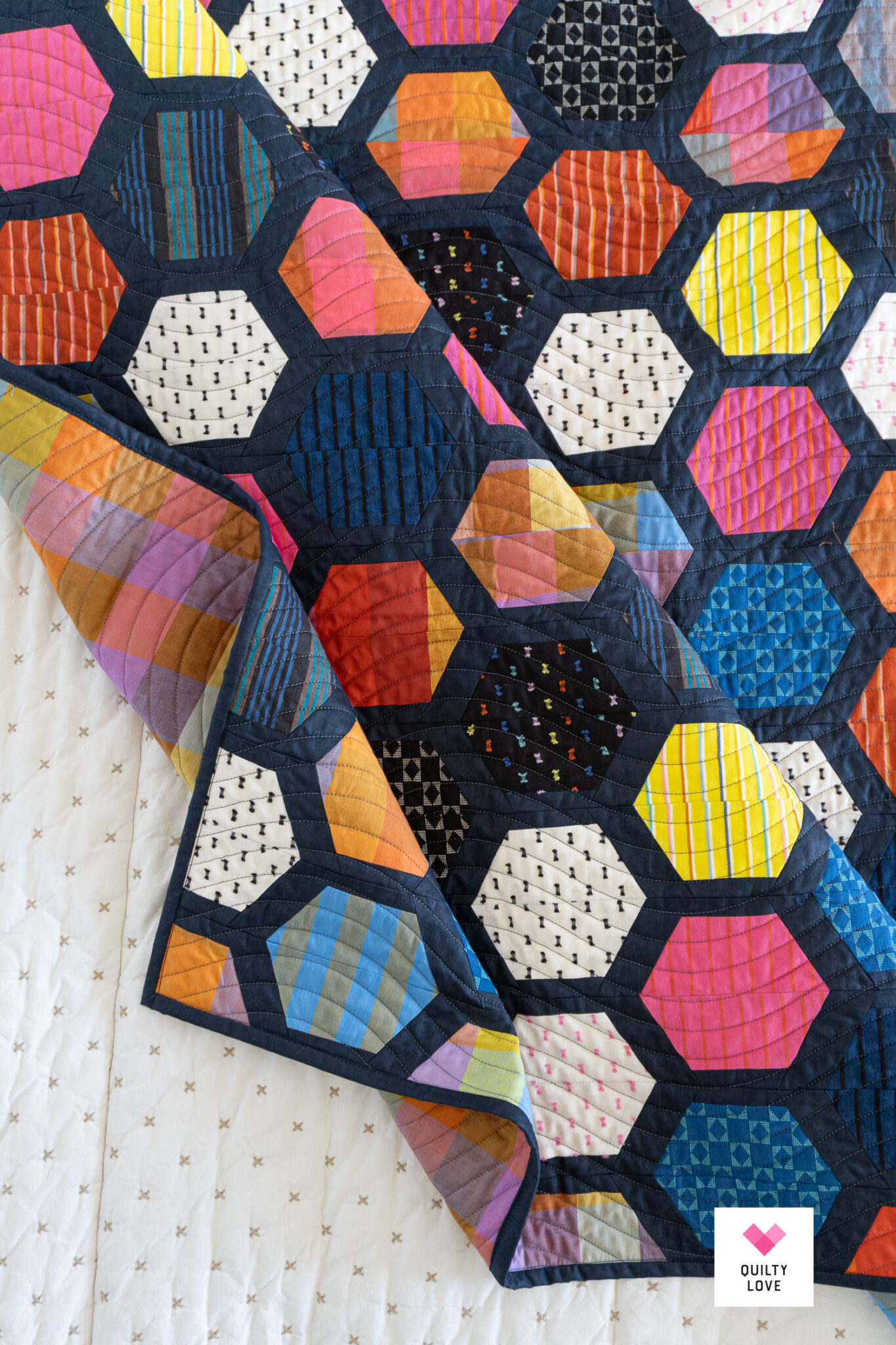 Hexie Framed - A Modern Hexagon Quilt Sewn Up In Ooh Lucky Lucky Warp And Weft - Quilty Love