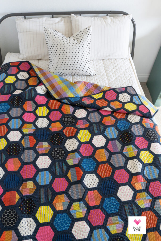 Hexie Framed - A Modern Hexagon Quilt Sewn Up In Ooh Lucky Lucky Warp And Weft - Quilty Love