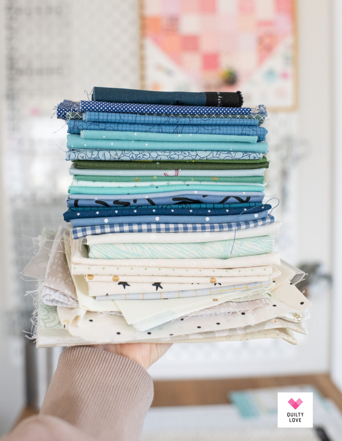 Scrappy Arrows quilt - The scrap stash version with a low volume ...