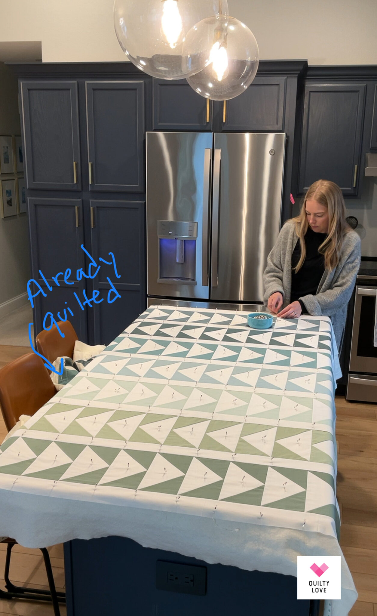 Flying Quilt Pattern - A quick and easy flying geese quilt - Quilty Love