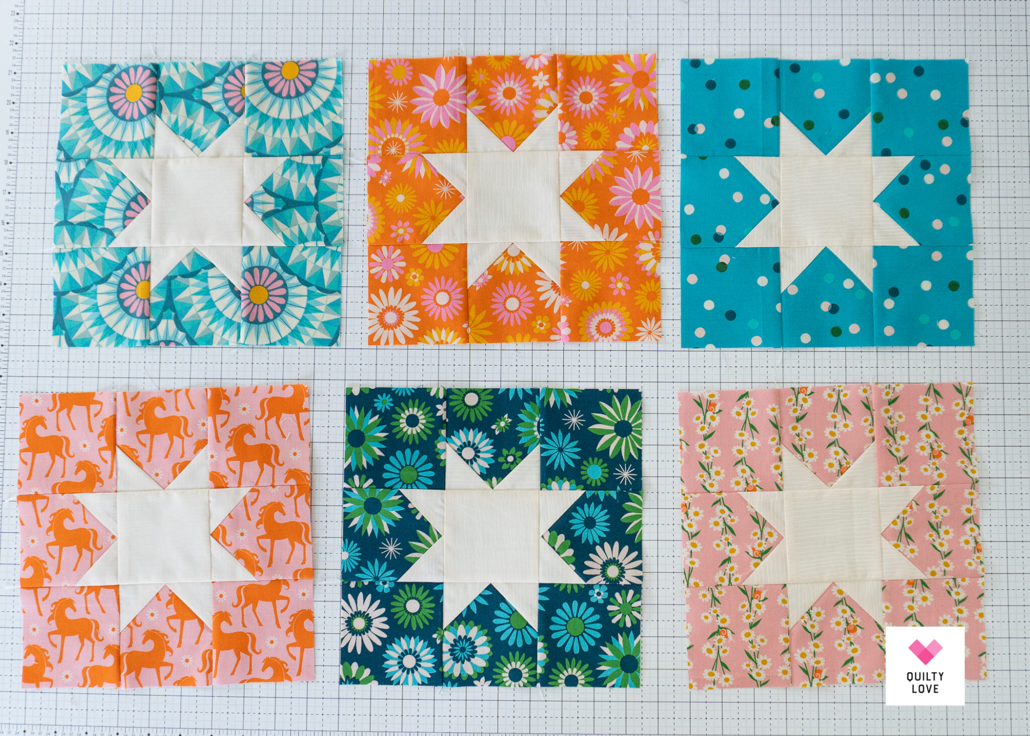 Stepping Stars Quilt Pattern - a new stash friendly star quilt - Quilty ...