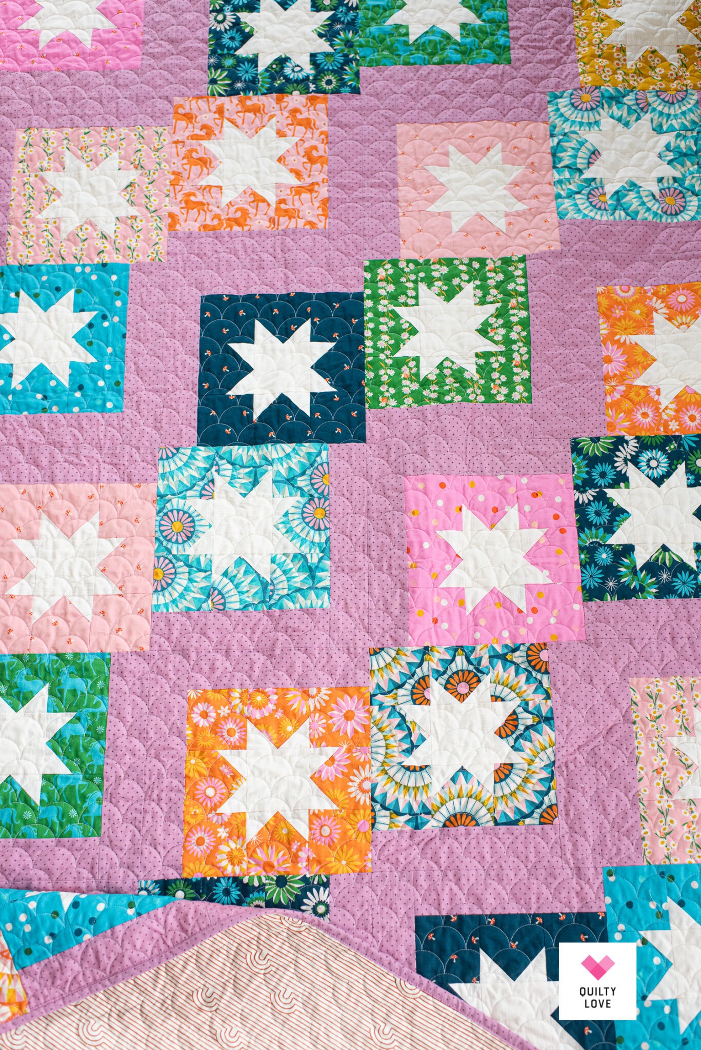 Stepping Stars Quilt Pattern - a new stash friendly star quilt - Quilty ...